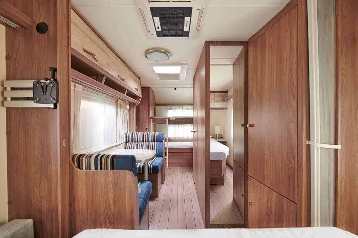 Roulotte in camping sul mare della Toscana